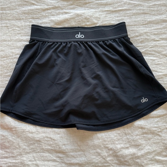 ALO Yoga | Skirts | Alo Black Athletic Skort | Poshmark